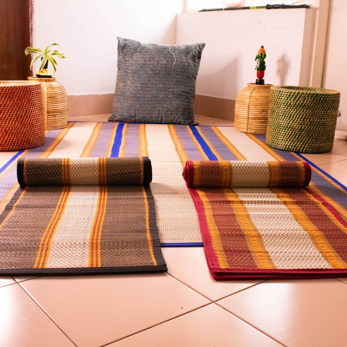 Madurkathi Grass Mat – Medium 3-Fold in Black, Blue & Maroon