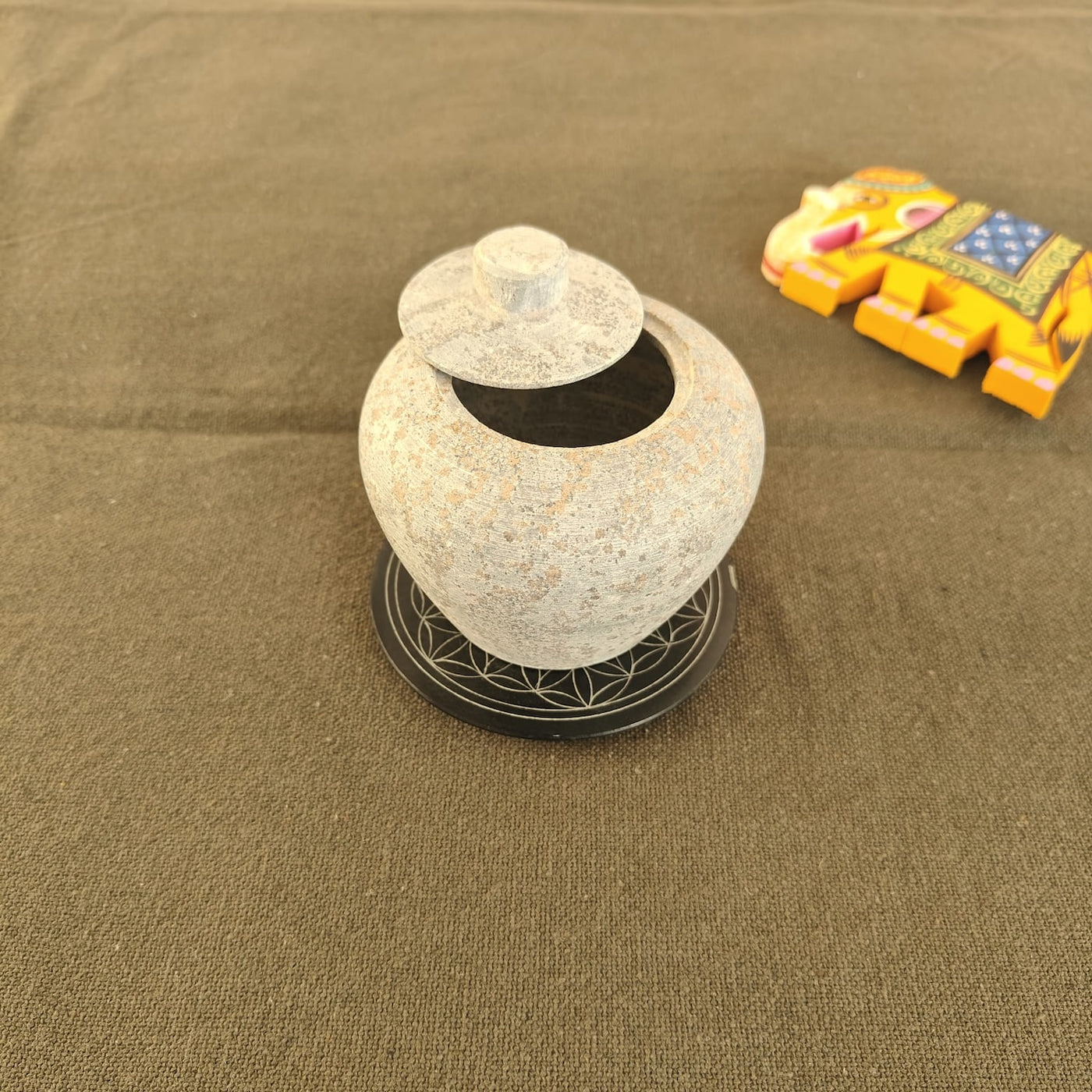 Soapstone Kalchatti Cookware | Buy Online Now | Zishta.com